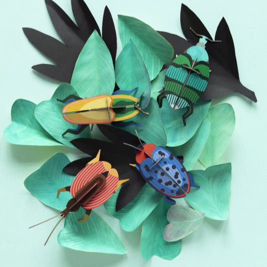 Small Madagascar Beetle Cardboard Model - Uneeka